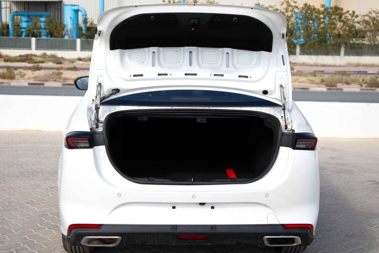 New Kaiyi E5 2024 Kaiyi 1.5 E5 Limited - White inside Black | Export Only 2024 for sale in Dubai ...