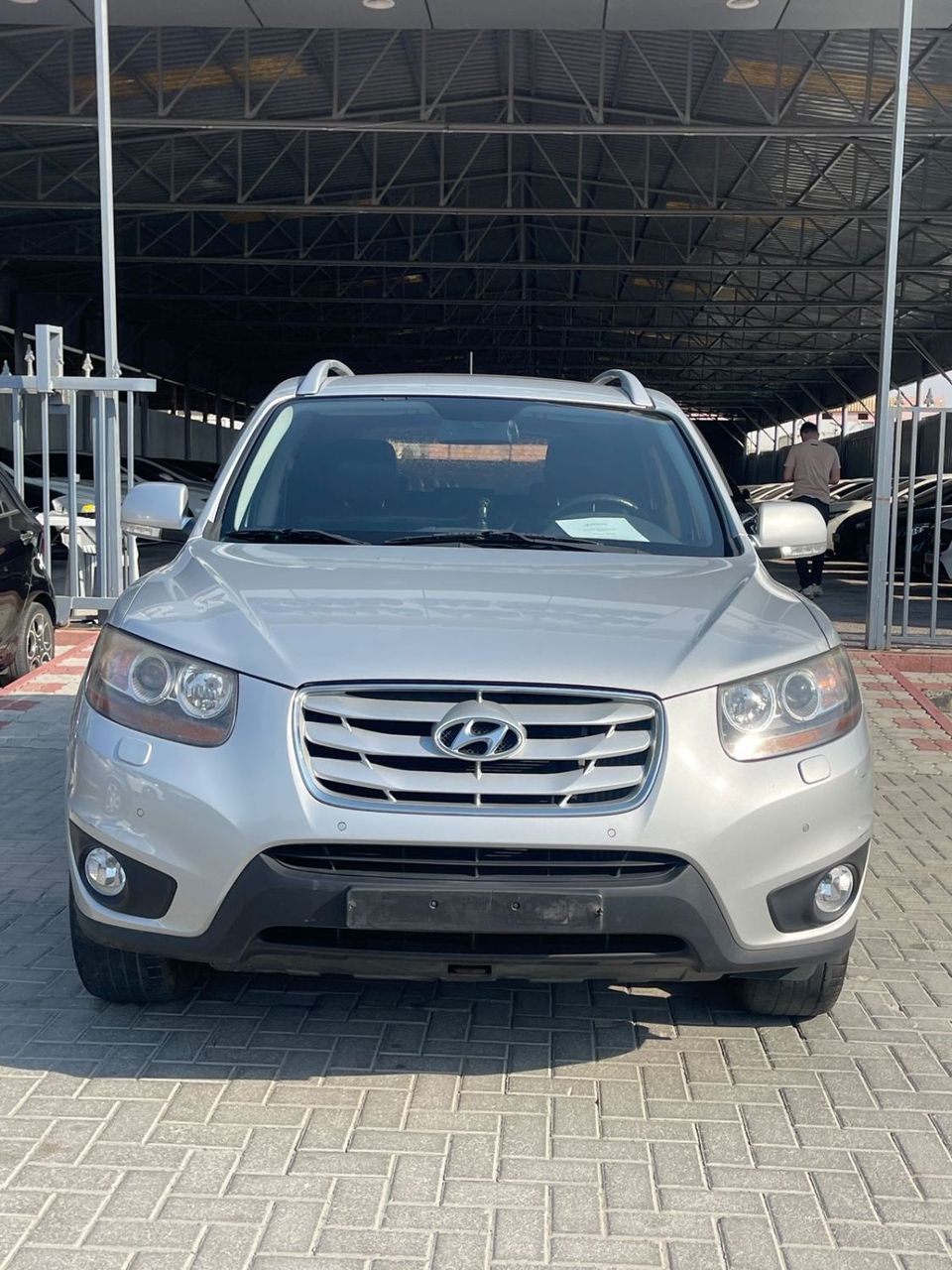 Used Hyundai Santa Fe DIESEL 2.2 2011 for sale in Ajman - 795433