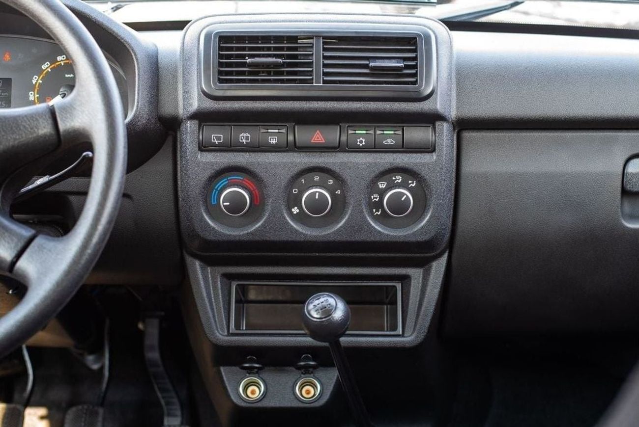 New Lada Niva LEGEND 4X4 URBAN - 2025 2025 for sale in Dubai - 802821