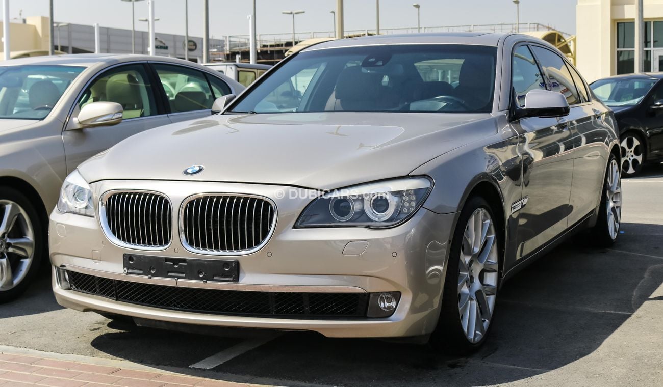 Used BMW 750Li Li 2011 for sale in Dubai - 74841