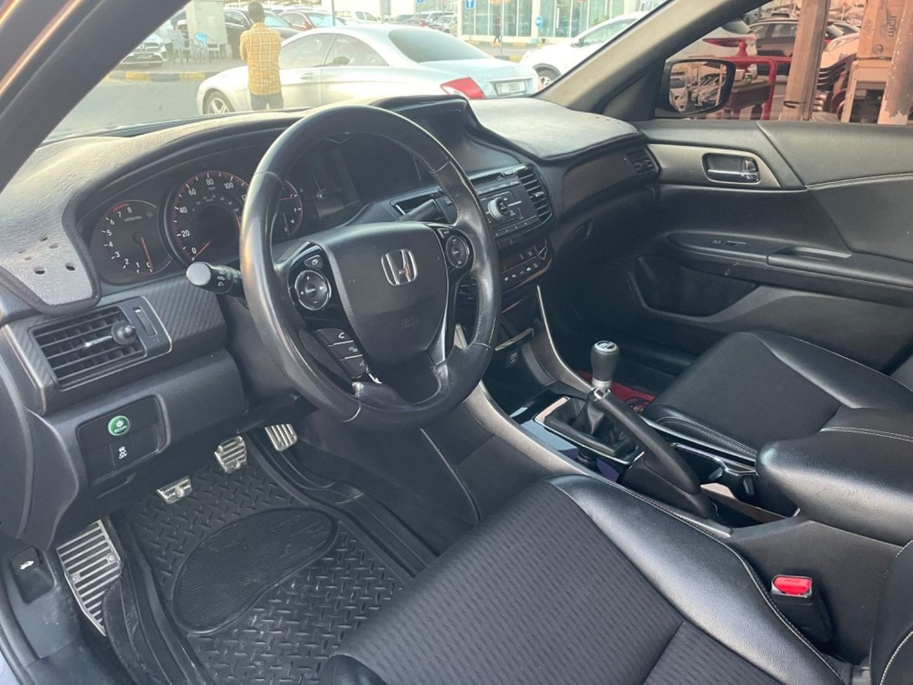 Used Honda Accord 2017 model, American specifications, 4 cylinders ...