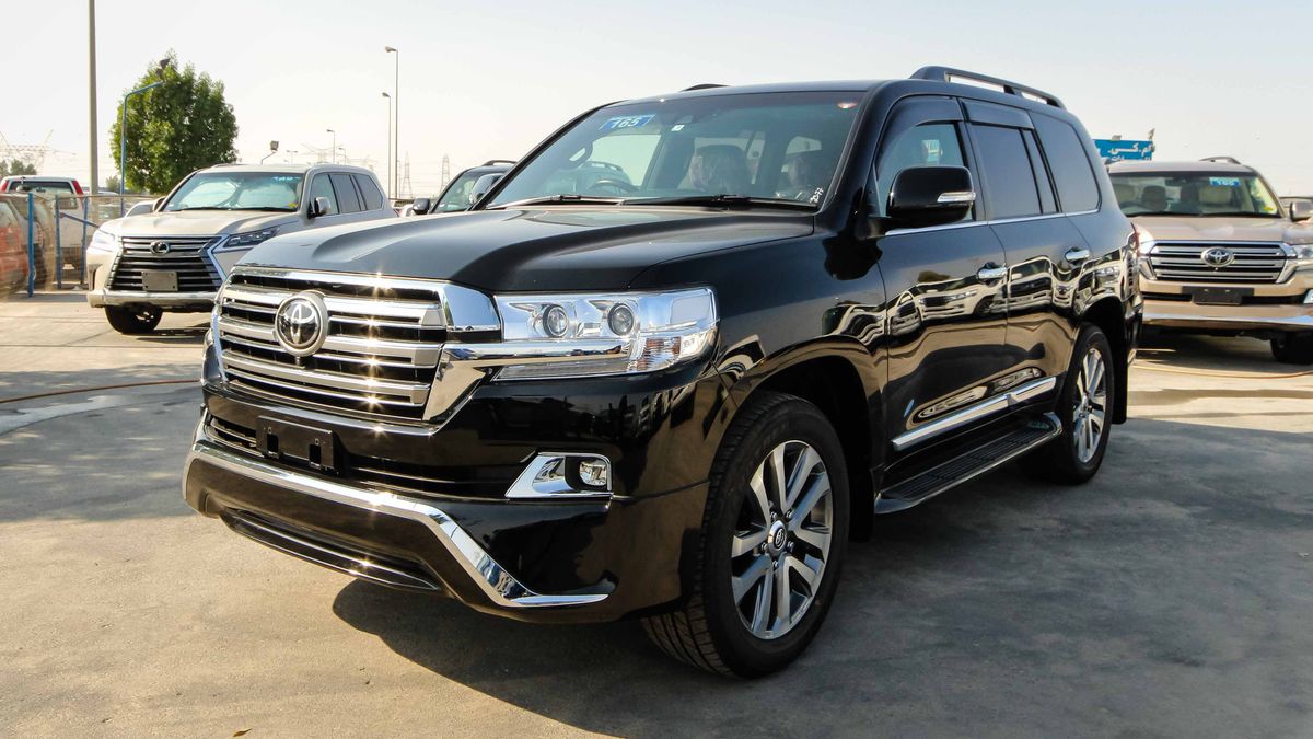 Toyota Land Cruiser ZX V8 for sale. Black, 2017