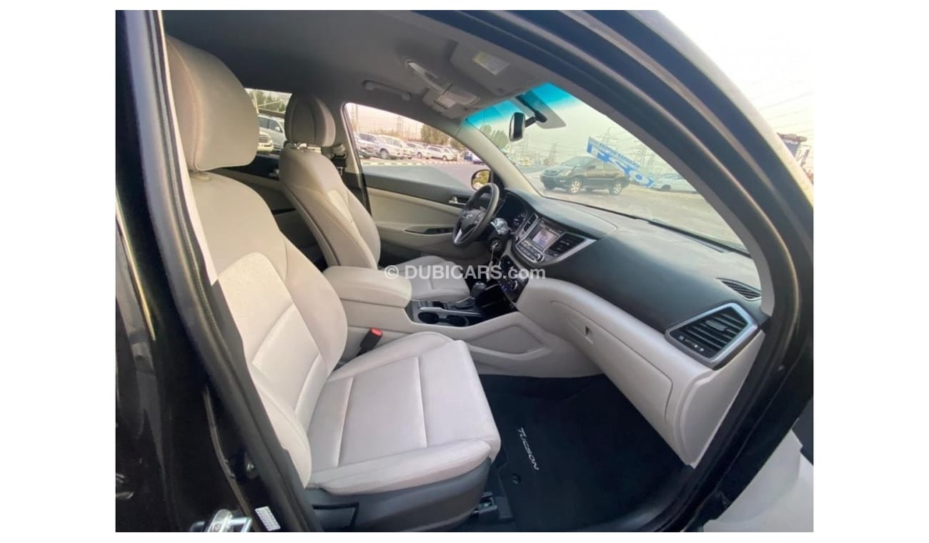 Used 2018 HYUNDAI TUCSON AWD 2.0L / MID OPTION 2018 for sale in Dubai ...