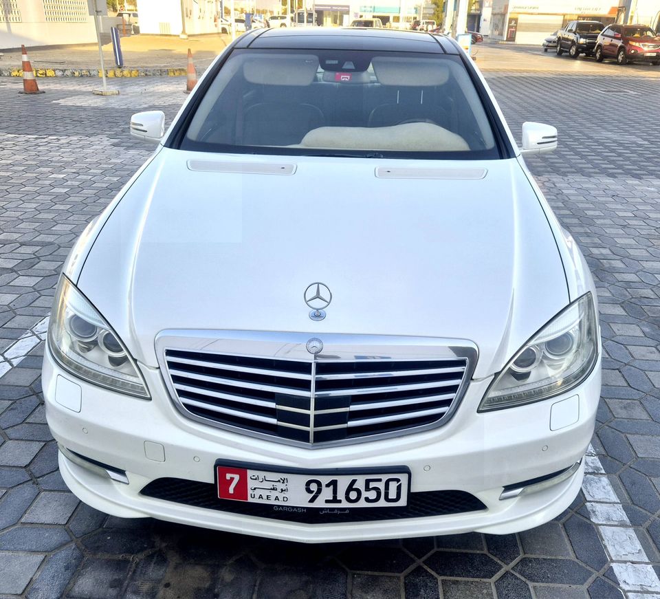 Used Mercedes-Benz S 350 2011 for sale in Abu Dhabi - 820129