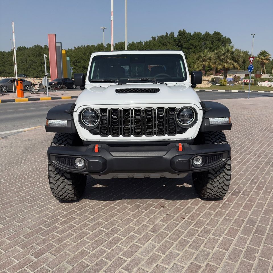 Used Jeep Gladiator Mojave 3.6L 2025 for sale in Sharjah - 920329