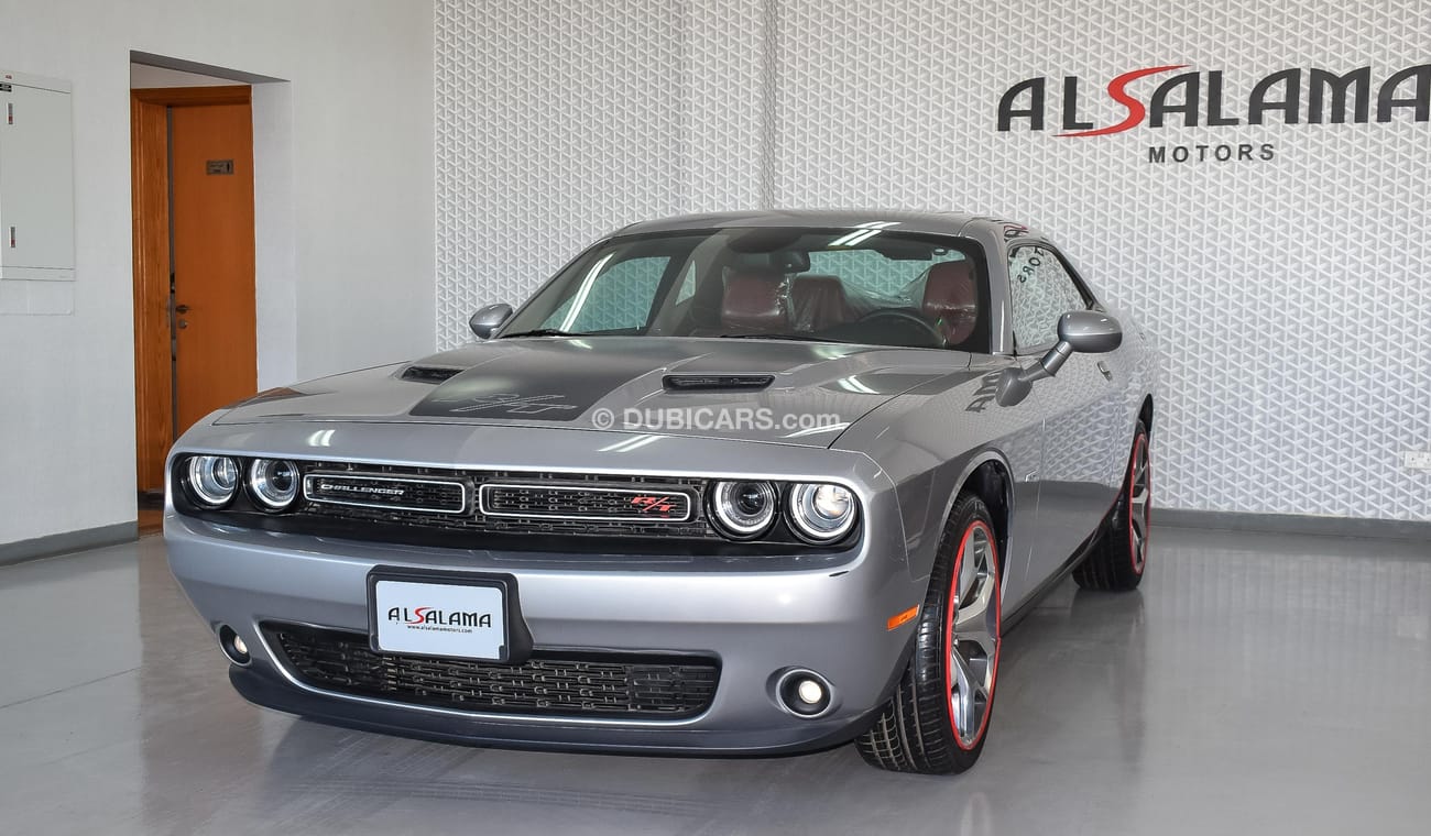 Used Dodge Challenger R/T HEMI 2016 for sale in Dubai - 205351