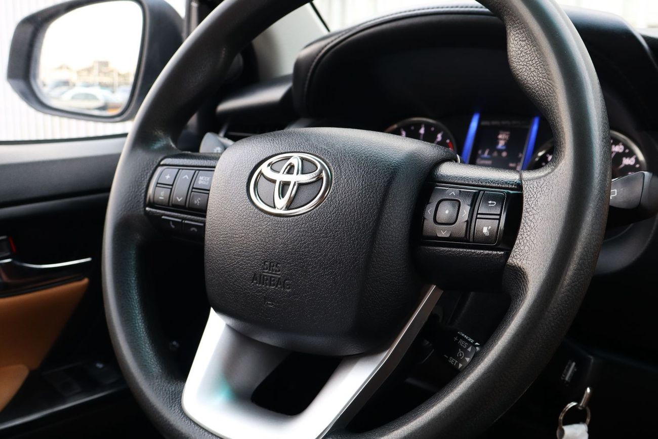 Used Toyota Fortuner EXR GCC V4 2018 for sale in Sharjah - 760194