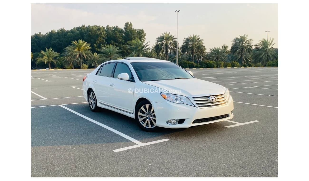 Used Toyota Avalon Limited 2012 for sale in Dubai - 598910