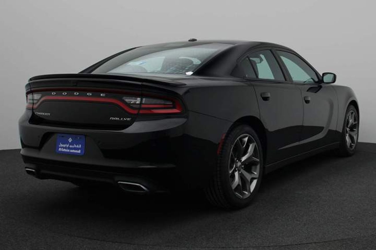 Used Dodge Charger SE 3.6 2017 for sale in Dubai - 640300