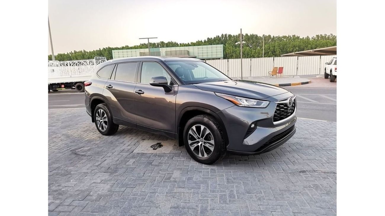 Used Toyota Highlander Toyota Highlader XLE - 2022 - Grey 2022 for sale ...