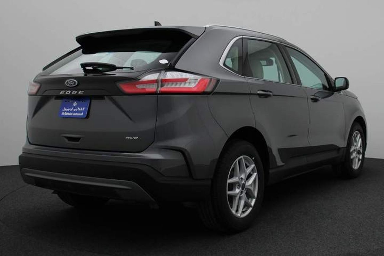 Used Ford Edge SEL 2.0 2021 for sale in Dubai - 616272