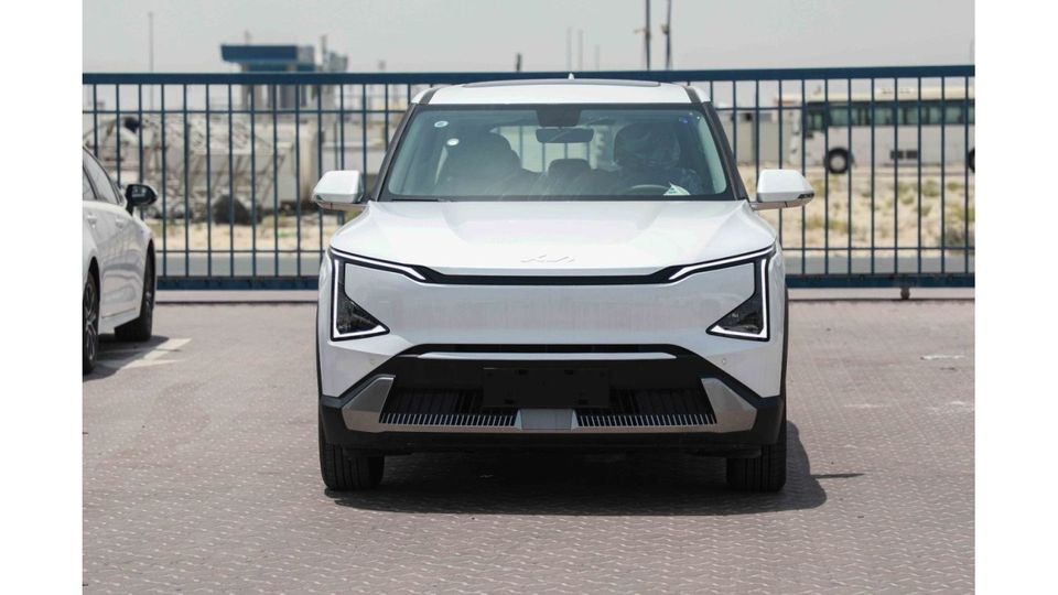 New 2023 KIA EV5 AIR 530 - White inside Grey & Black | Export Only 2023 ...
