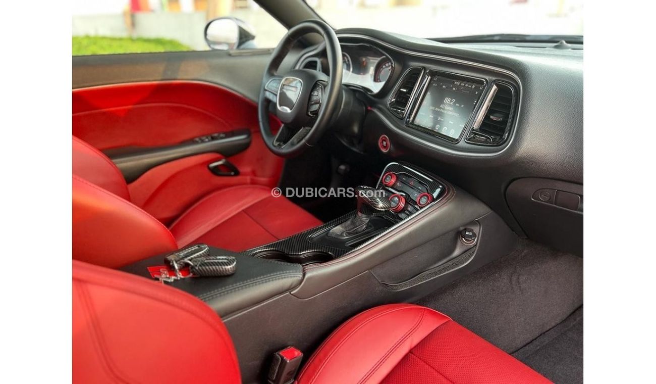Used R/T DODGE CHALLENGER RT 5.7L 2016 GCC FULL OPTION CARBON FIBER ...
