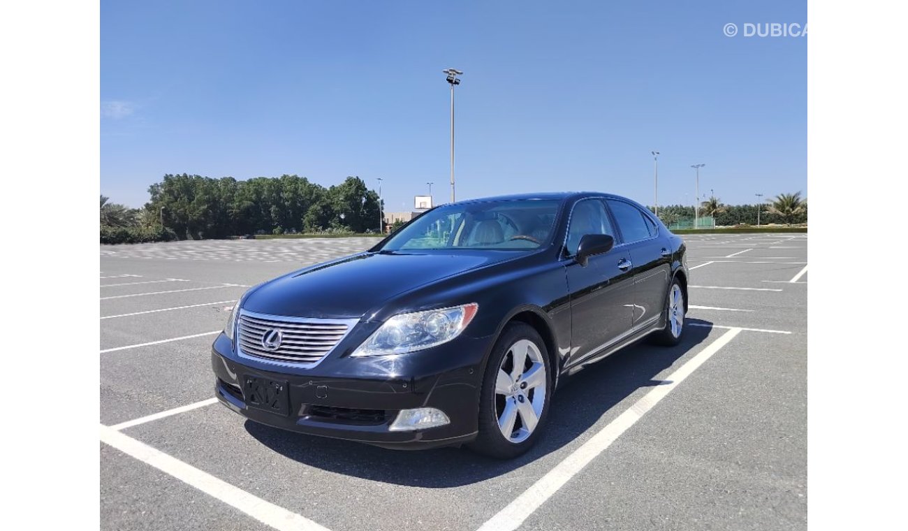 Used Lexus LS460 2007 2007 for sale in Sharjah - 720008
