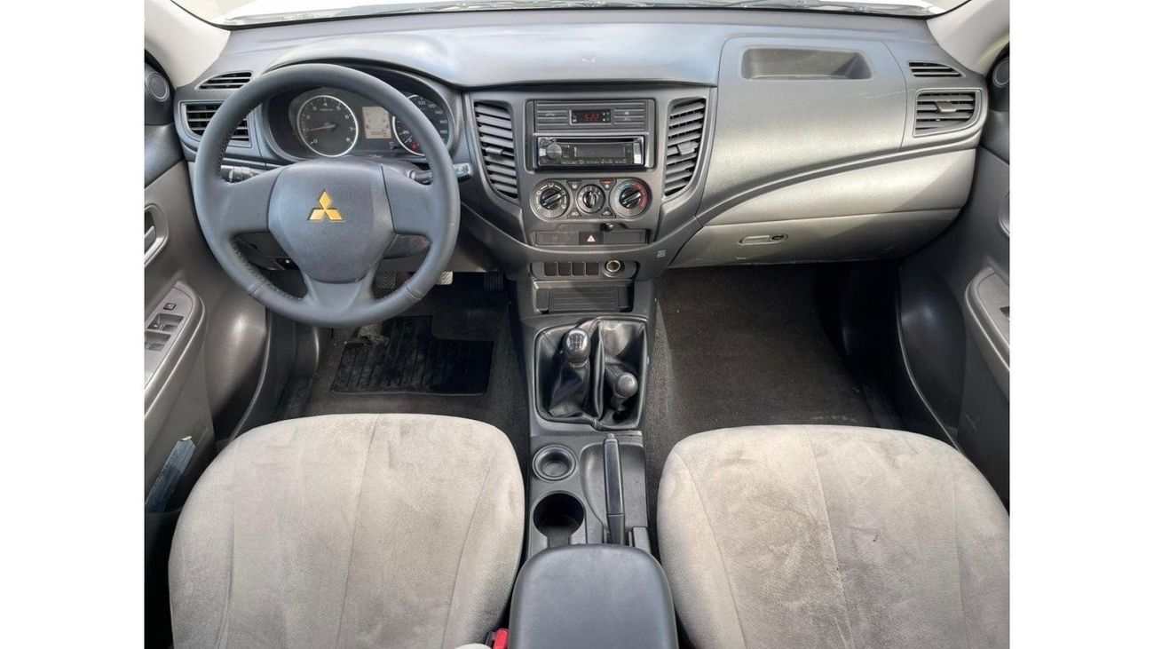 Used Mitsubishi L200 2016 I 4x4 I Ref#146 2016 for sale in Sharjah - 732476