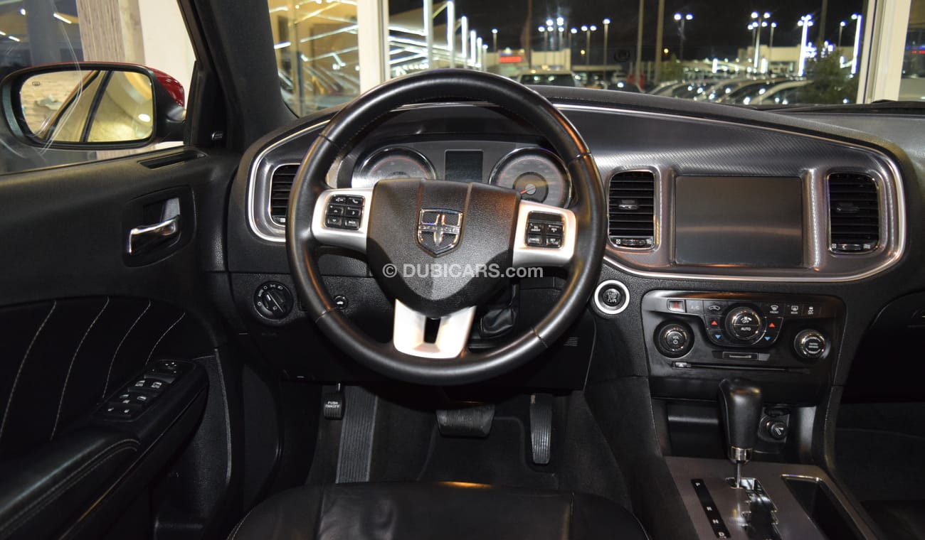 Used Dodge Charger R/T HEMI 2012 for sale in Dubai - 144965