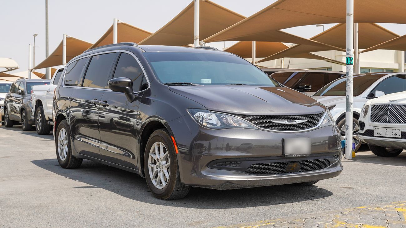 Used Chrysler Voyager 2023 for sale in Sharjah - 898644