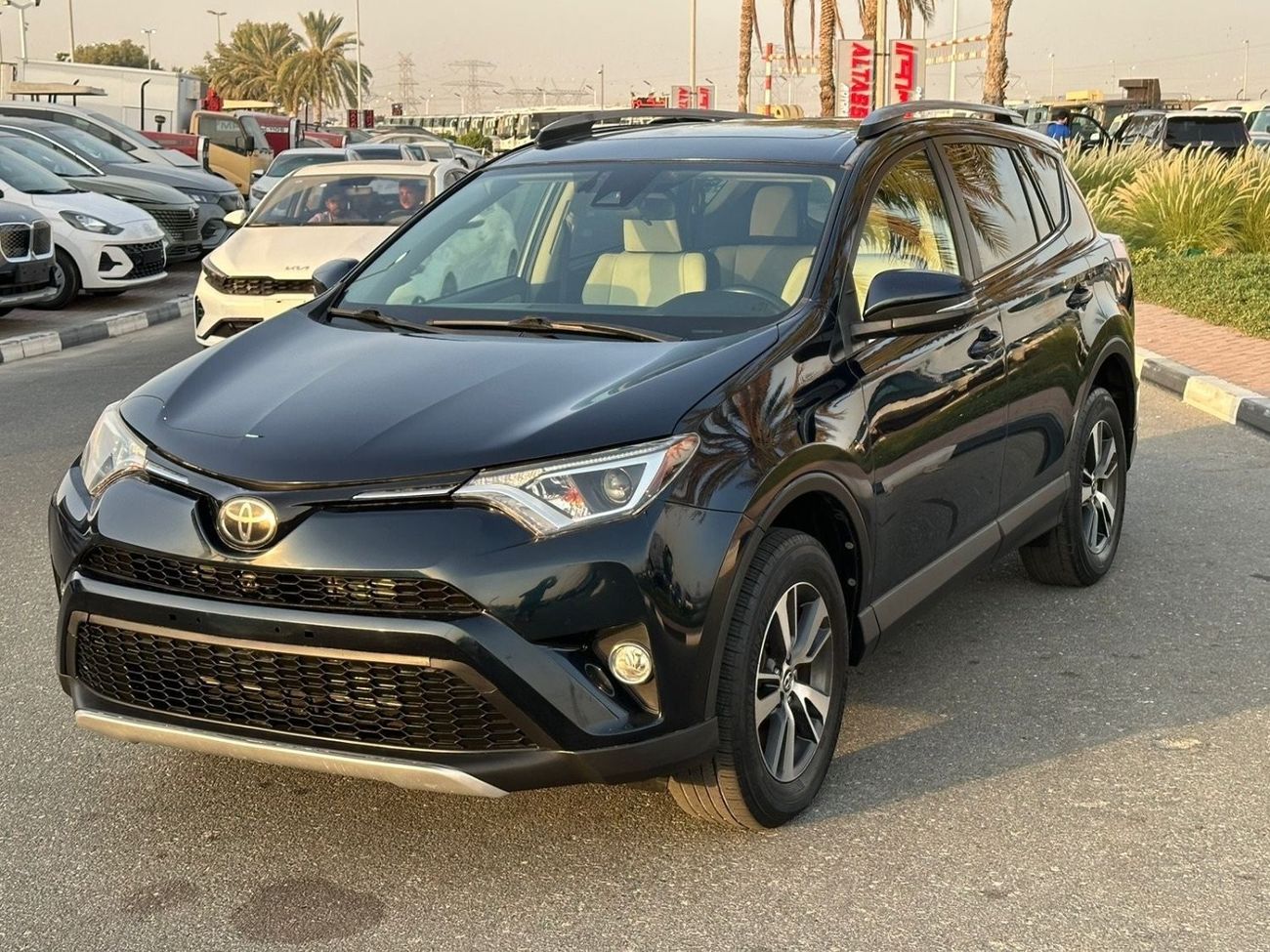 Used Toyota RAV4 VXR 2017 RAV4 xle full option 2017 for sale in Dubai ...