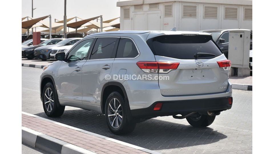 Used TOYOTA HIGHLANDER XLE AWD / 2019 / SILVER 2019 for sale in Dubai ...