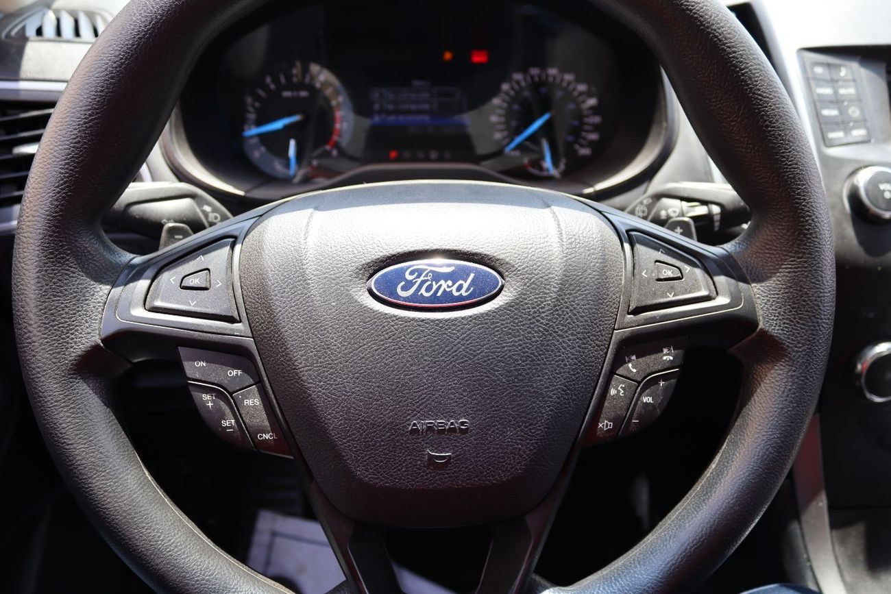 Used Ford Edge SEL ACCIDENTS FREE - GCC - V4 -2000 CC - MID OPTION ...