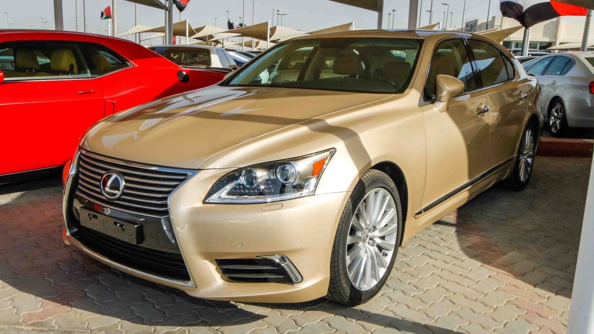 Lexus LS 460 L for sale: AED 225,000. Gold, 2017
