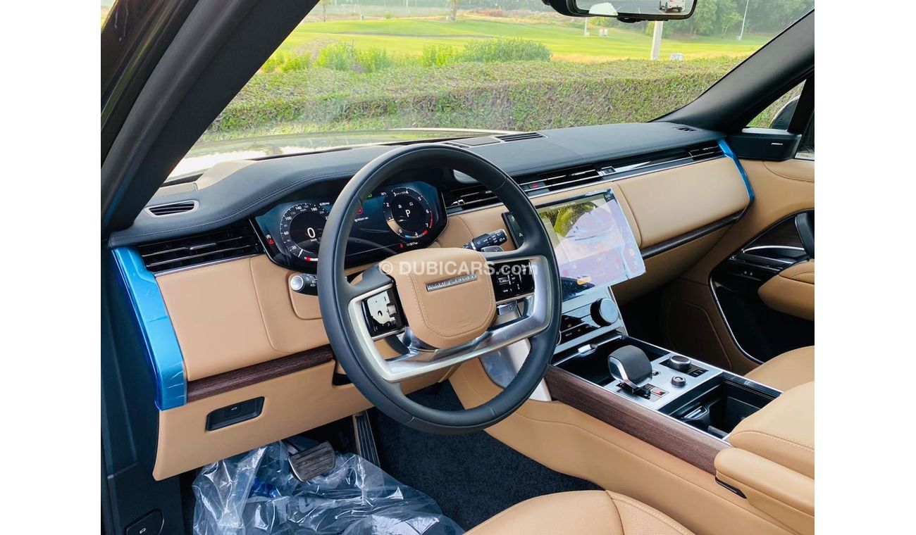 Used Land Rover Range Rover Vogue 2023 for sale in Sharjah - 616195