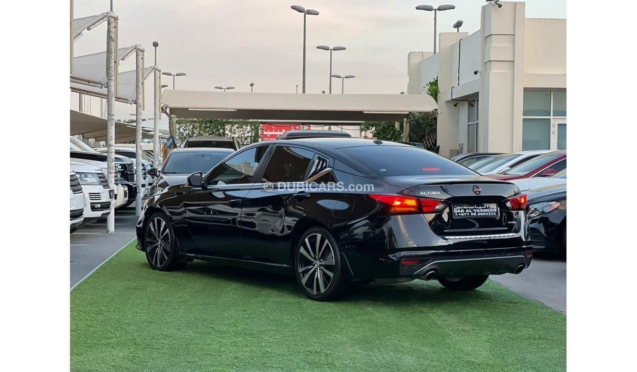 Used Nissan Altima Sport 2020 for sale in Dubai - 593971