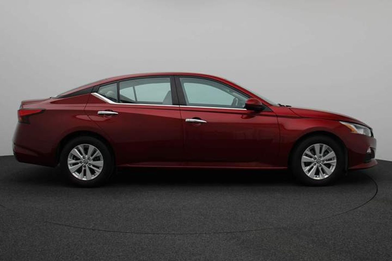 Used Nissan Altima S 2.5 2020 for sale in Dubai - 611741