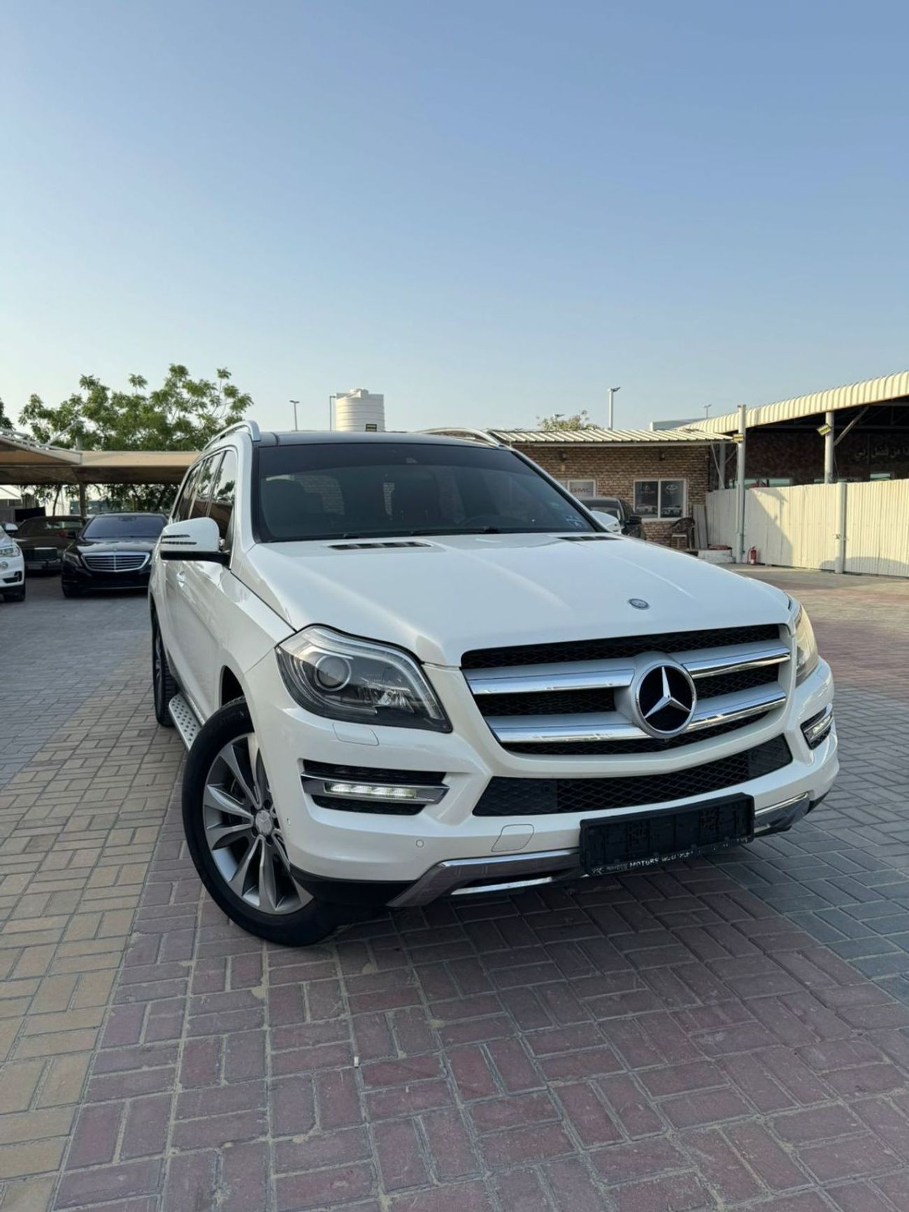 Used Mercedes-Benz GL 500 Std 2015 for sale in Dubai - 738936