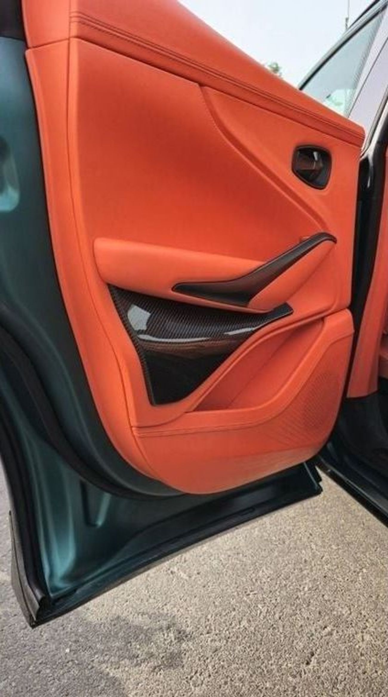 Used Aston Martin DBX ASTON MARTIN DBX : 4.0-liter twin-turbo V8 engine ...