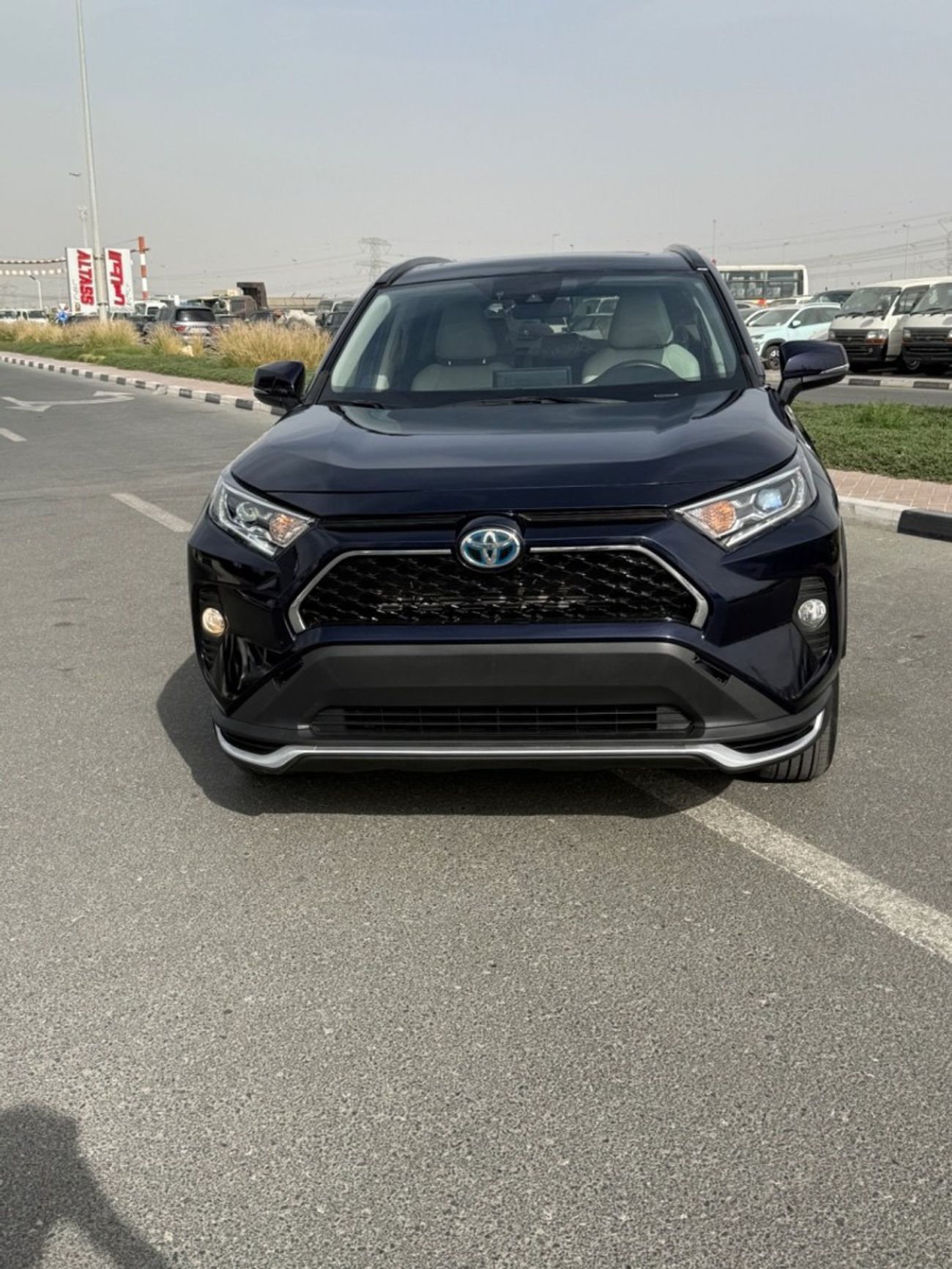 Used Toyota RAV4 VXR HEV 2.5L (219 HP) AWD 2021 for sale in Dubai - 835277