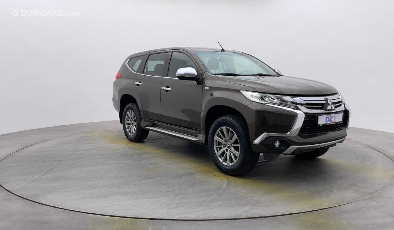 Used Mitsubishi Montero Sport 3000 2016 for sale in Dubai - 476262