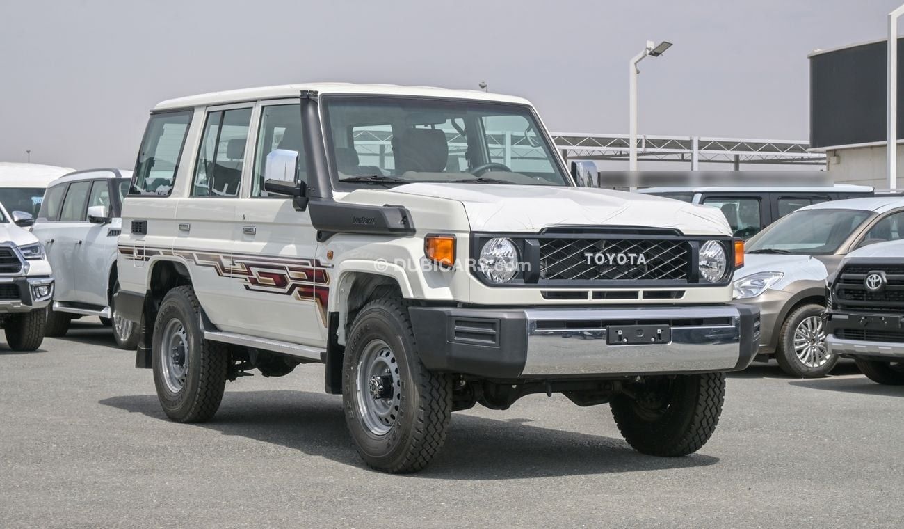 New Toyota Land Cruiser 70 LC76 4.5 V8 - STD - E 2024 for sale in Dubai - 831870