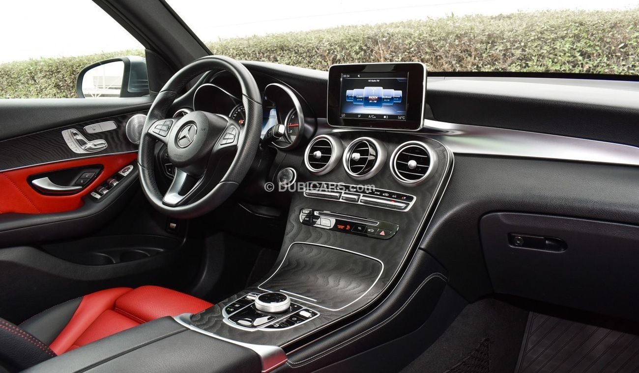 Used Mercedes-Benz GLC 300 2018 for sale in Dubai - 607502
