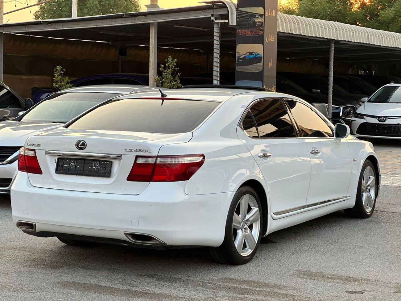 Used Lexus LS460 2007 for sale in Sharjah - 777724