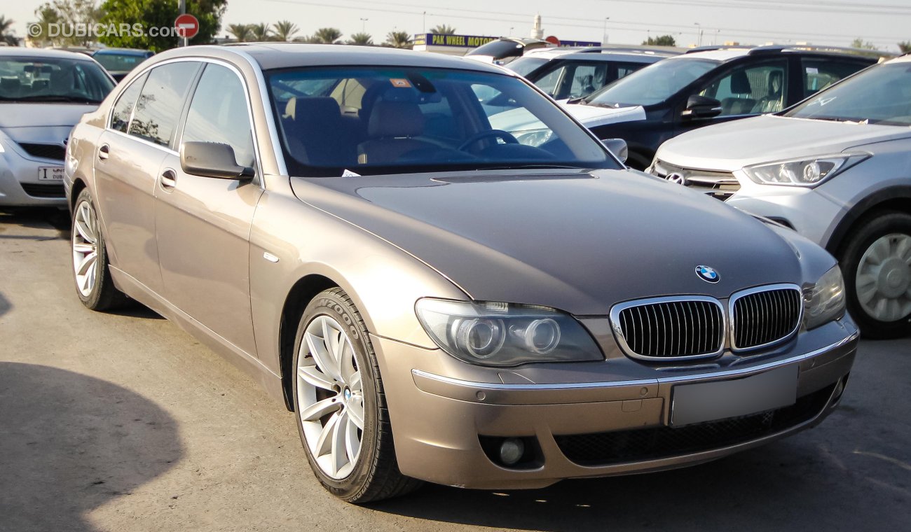 Used BMW 730Li Li 2008 for sale in Dubai - 81120