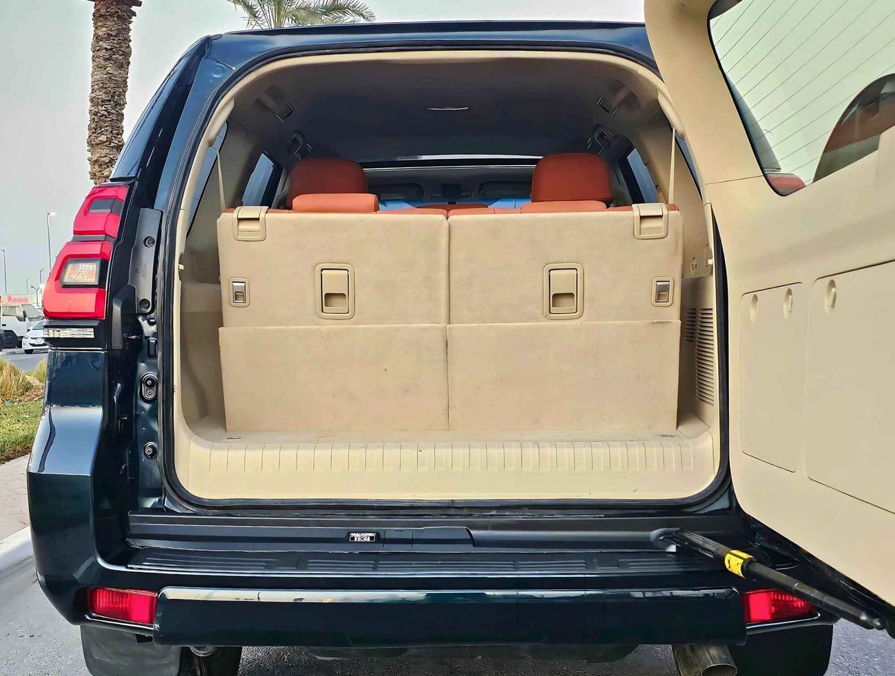 Used Toyota Prado GXR / SUNROOF/ BACK TYRE/ LEATHER SEATS/ LOW MILEAGE ...