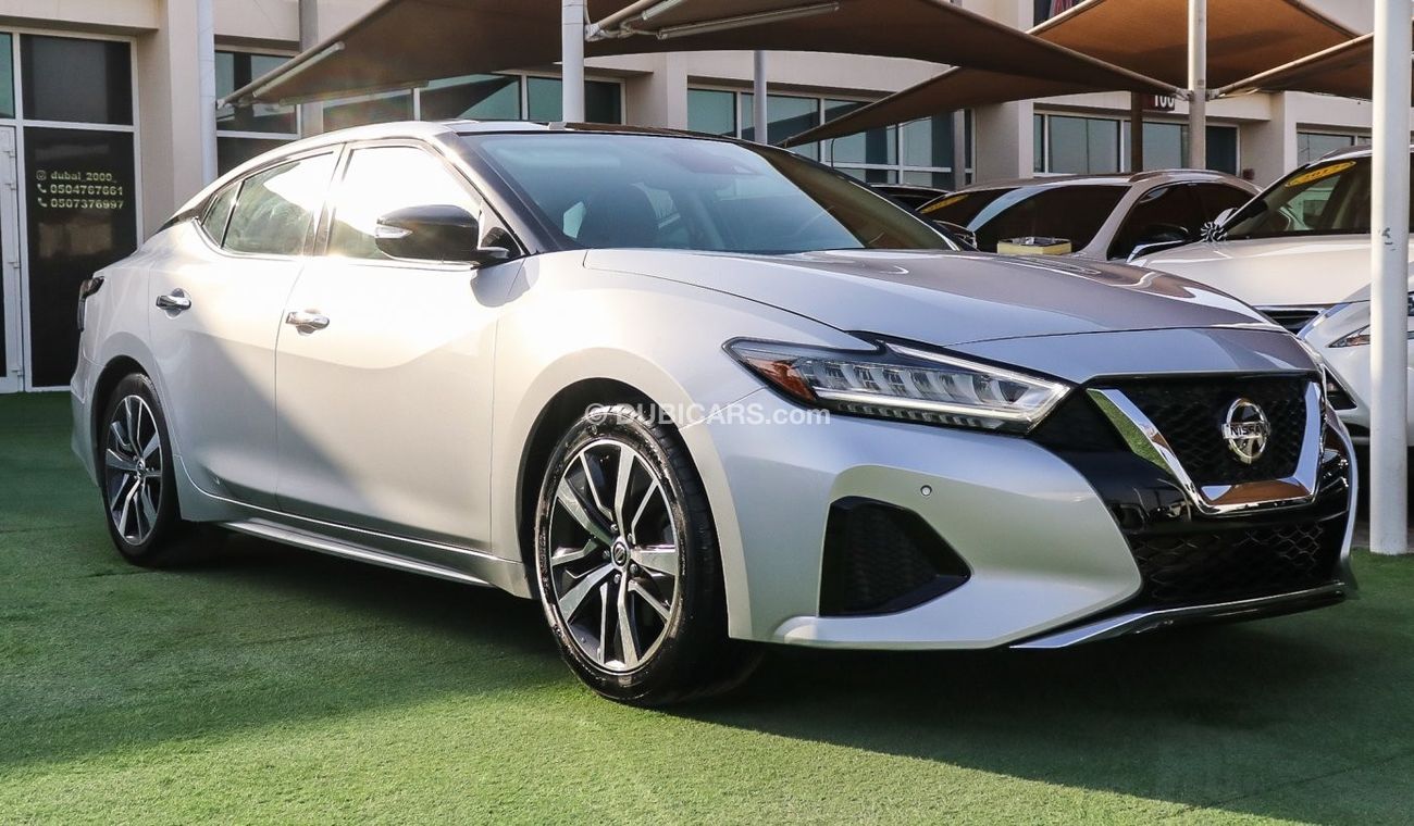 Used Nissan Maxima SL 2020 for sale in Dubai - 435689