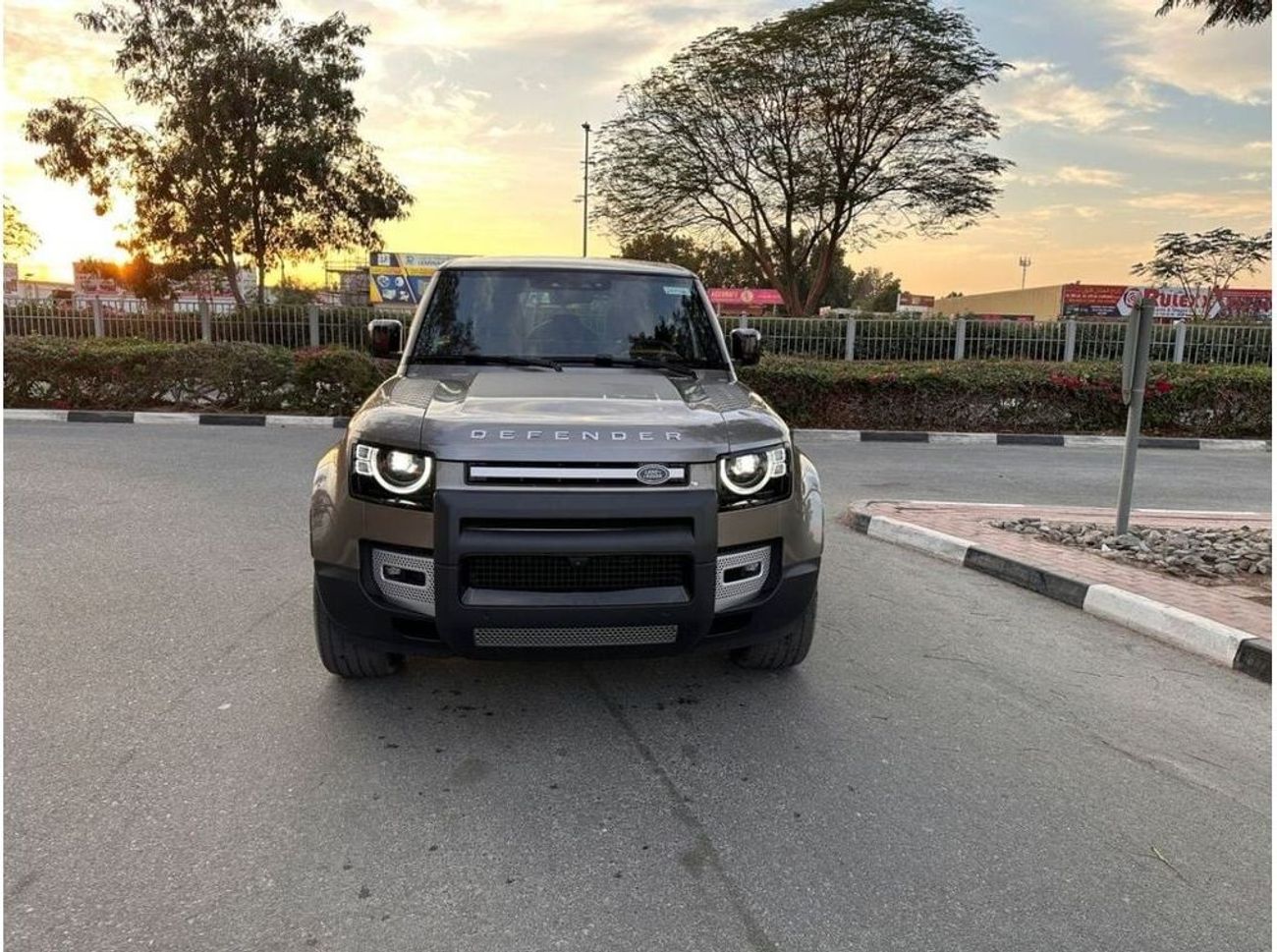 Used Land Rover Defender P500 SE 110 GASOLINE 5 DOOR 5SEATS 2024 for ...