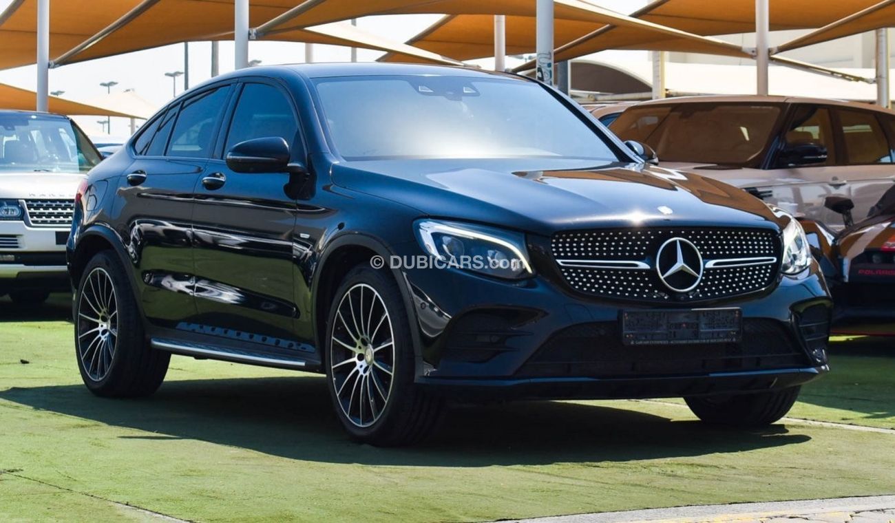 Used Mercedes-Benz GLC 250 2017 for sale in Sharjah - 614782