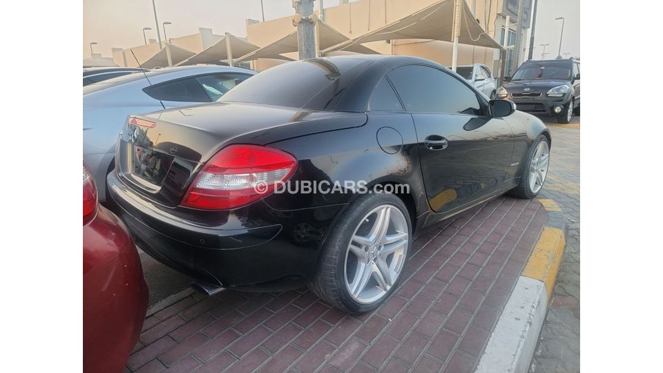 مستعملة مرسيدس بنز SLK 200 2006 للبيع في الشارقة - 549701