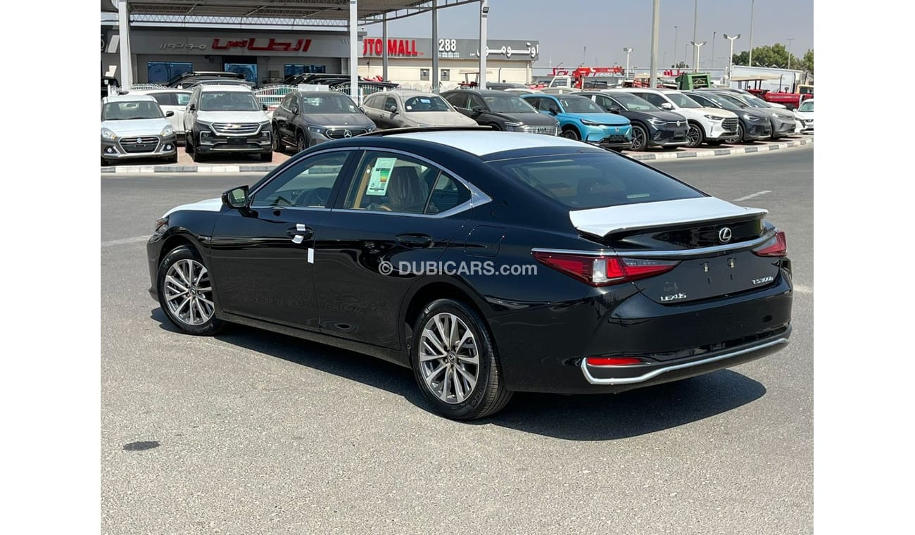 New LEXUS ES 300 HYBIRD 2023 2023 for sale in Dubai - 668594