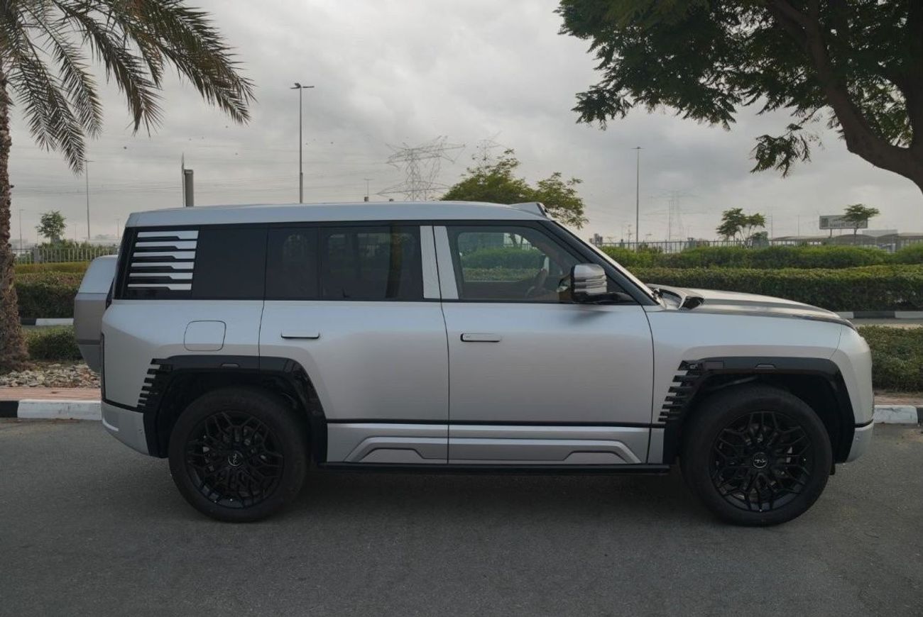 New BYD U8 2024 BYD YangWang U8 Deluxe Edition Hybrid SUV 4WD 0Km 2024 for sale in Dubai - 760572