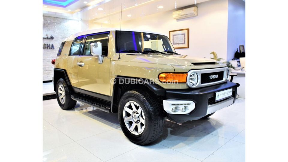 Used AMAZING Toyota FJ Cruiser GXR 2017 Model!! in Tan Color! GCC Specs ...