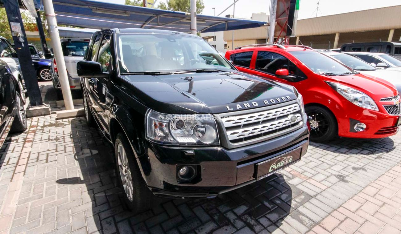 Used Land Rover Freelander 2012 for sale in Dubai - 2959