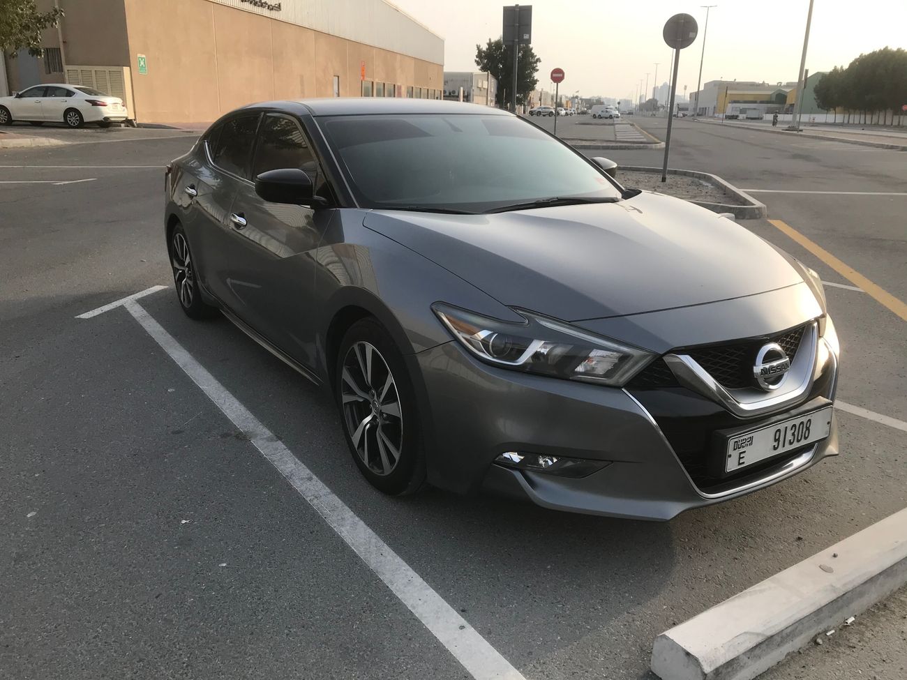 Used Nissan Maxima s 2016 for sale in Dubai - 741493