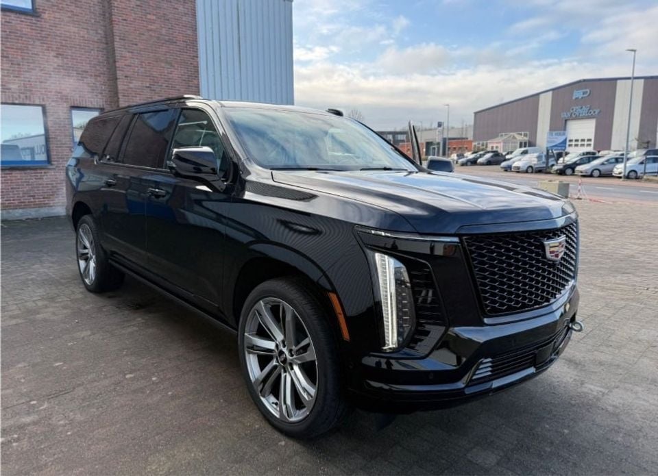 New Cadillac Escalade Executive Long and short and v Brand new zero km ...