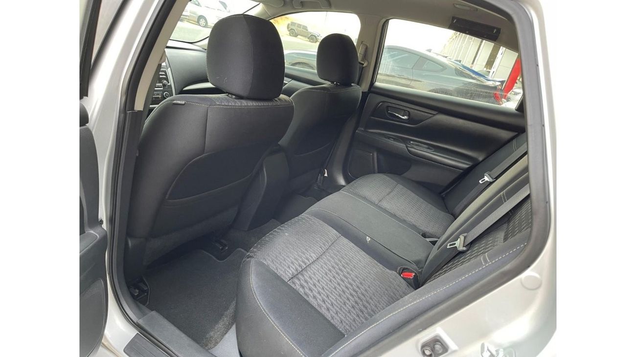 Used Nissan Altima SV 2016 for sale in Umm al-Quwain - 757417