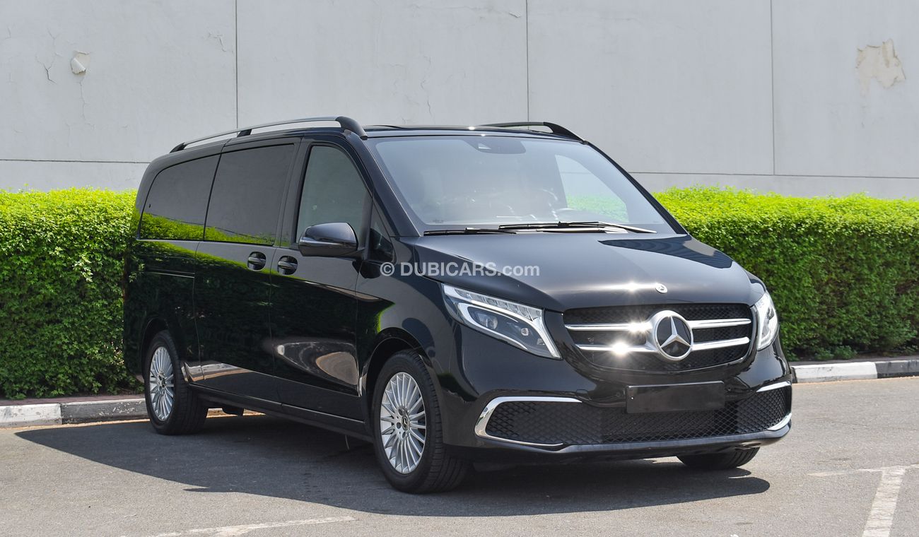 Used Mercedes-Benz V 220 d 2022 for sale in Dubai - 645208