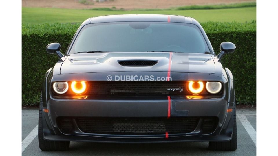 Used DODGE CHALLENGER SRT HELLCAT 2018 import Canada Clean title full ...